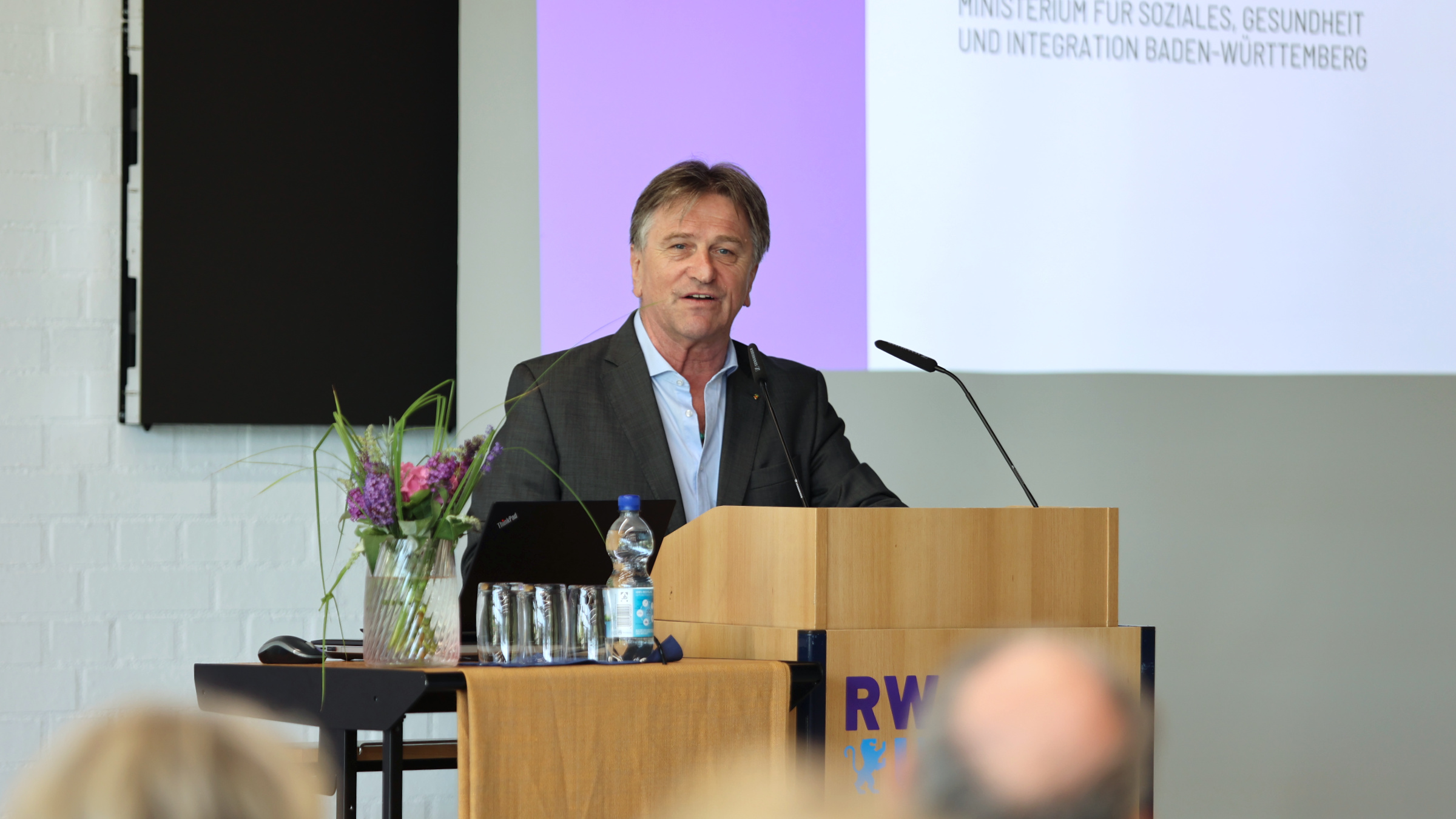 Übergabe des sanierten Werkstätten- und Labortrakts an die RWU | RWU ...