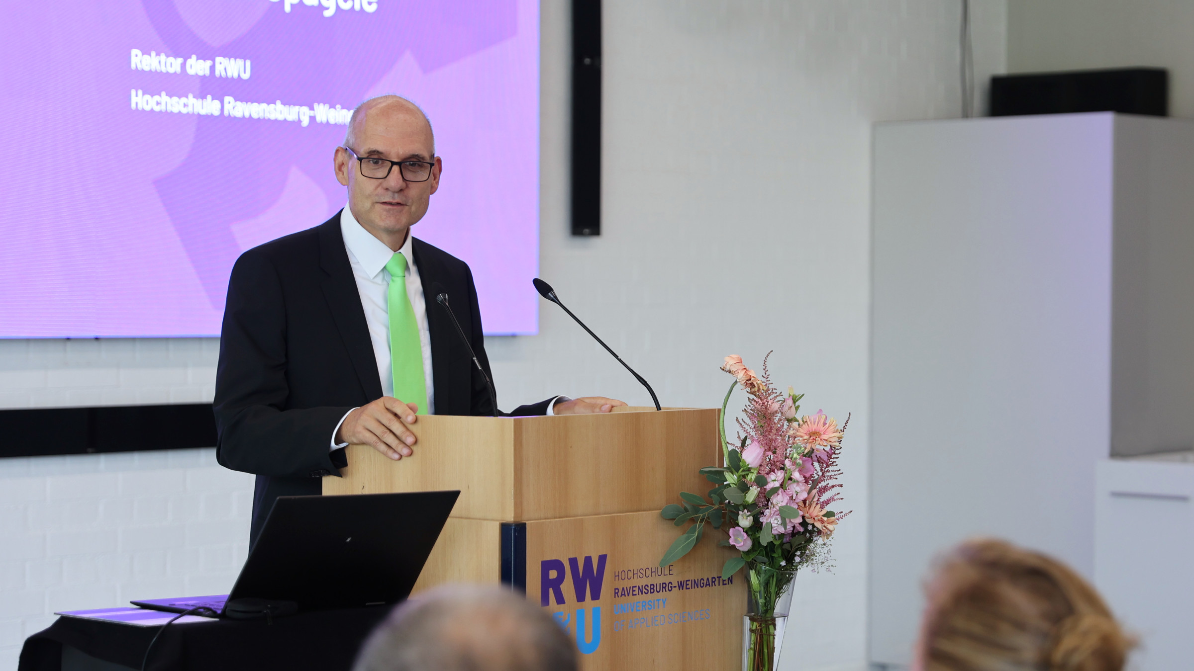 Verleihung Honorarprofessur an Dr. Peter Fath | RWU Hochschule ...