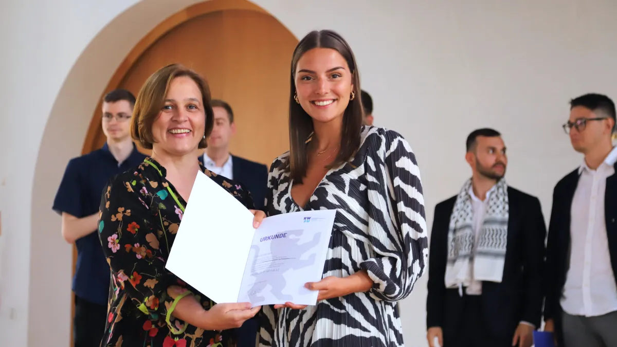 Graduation ceremony of the Faculty of Technology and Management | RWU ...