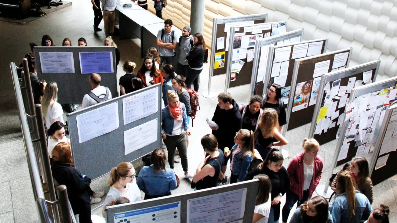 Gallery Walk – Praxisstellen in der Sozialen Arbeit | RWU Hochschule ...