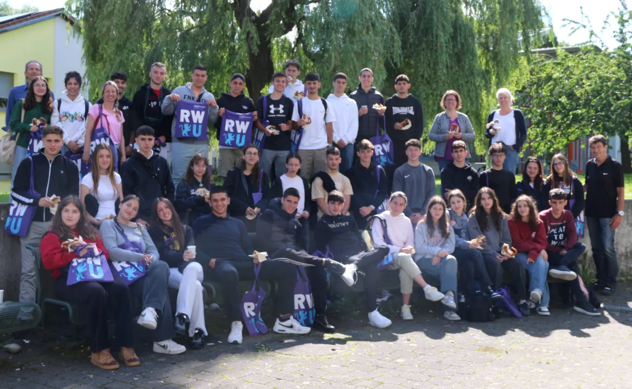 Viele internationale Gäste an der RWU – Eine kleine Weltreise in zwei ...